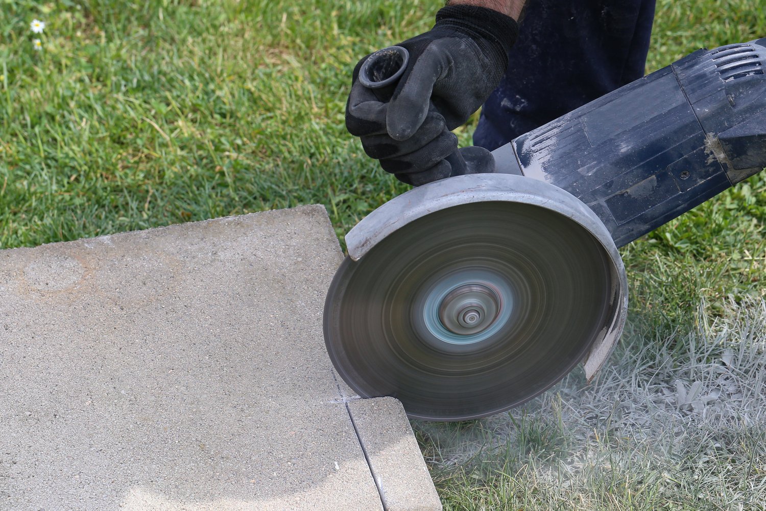 How Use a Concrete Angle Grinder - Onfloor