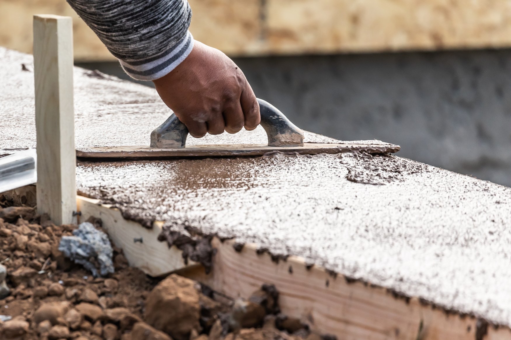 How to Level Concrete Slabs: Step-by-Step Guide - Onfloor