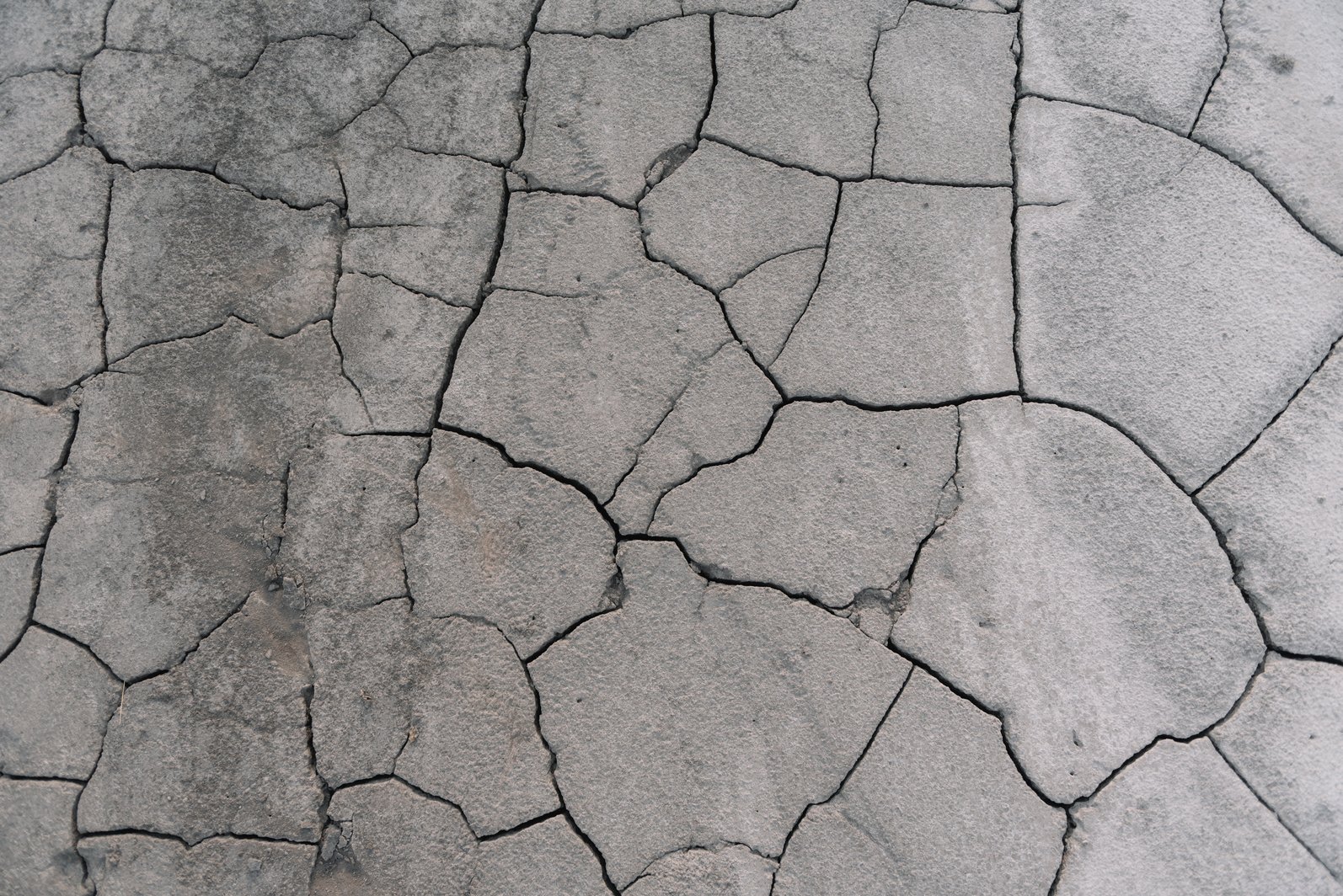 8 Ways to Repair a Deteriorating Concrete Patio - Onfloor